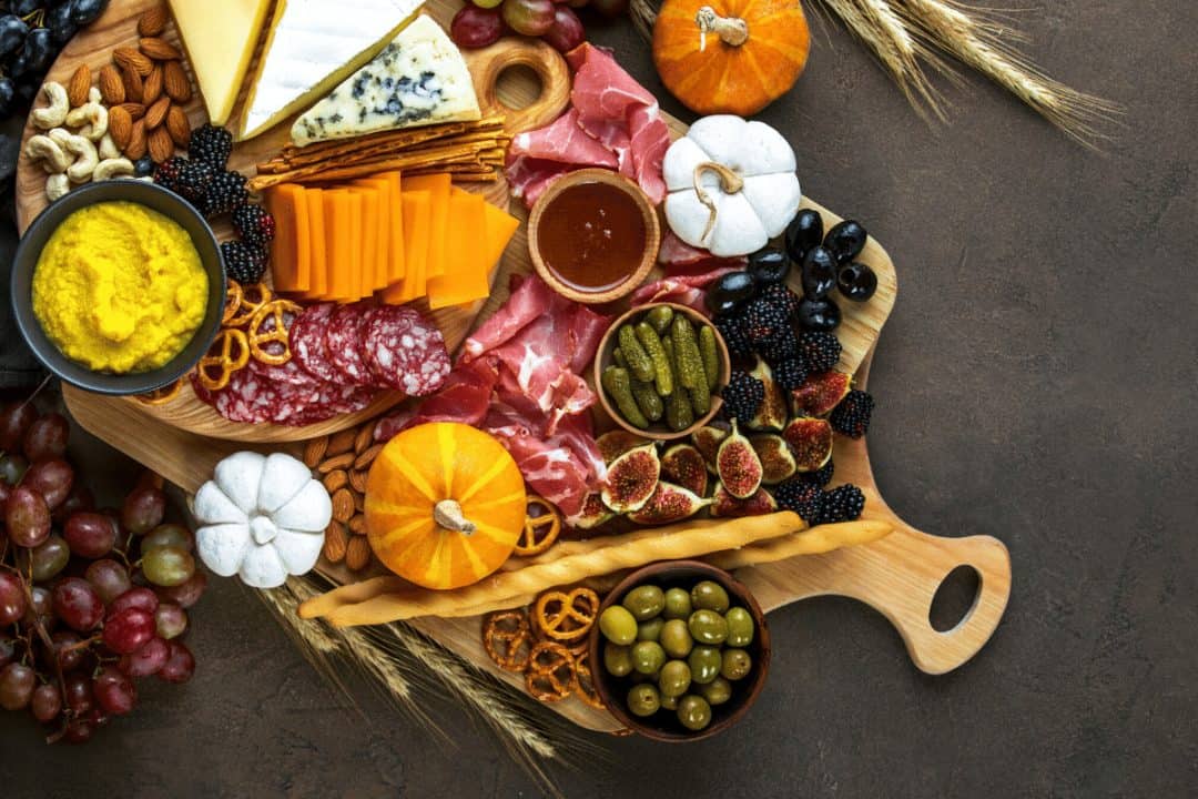 The Ultimate Guide to Hosting the Perfect Friendsgiving